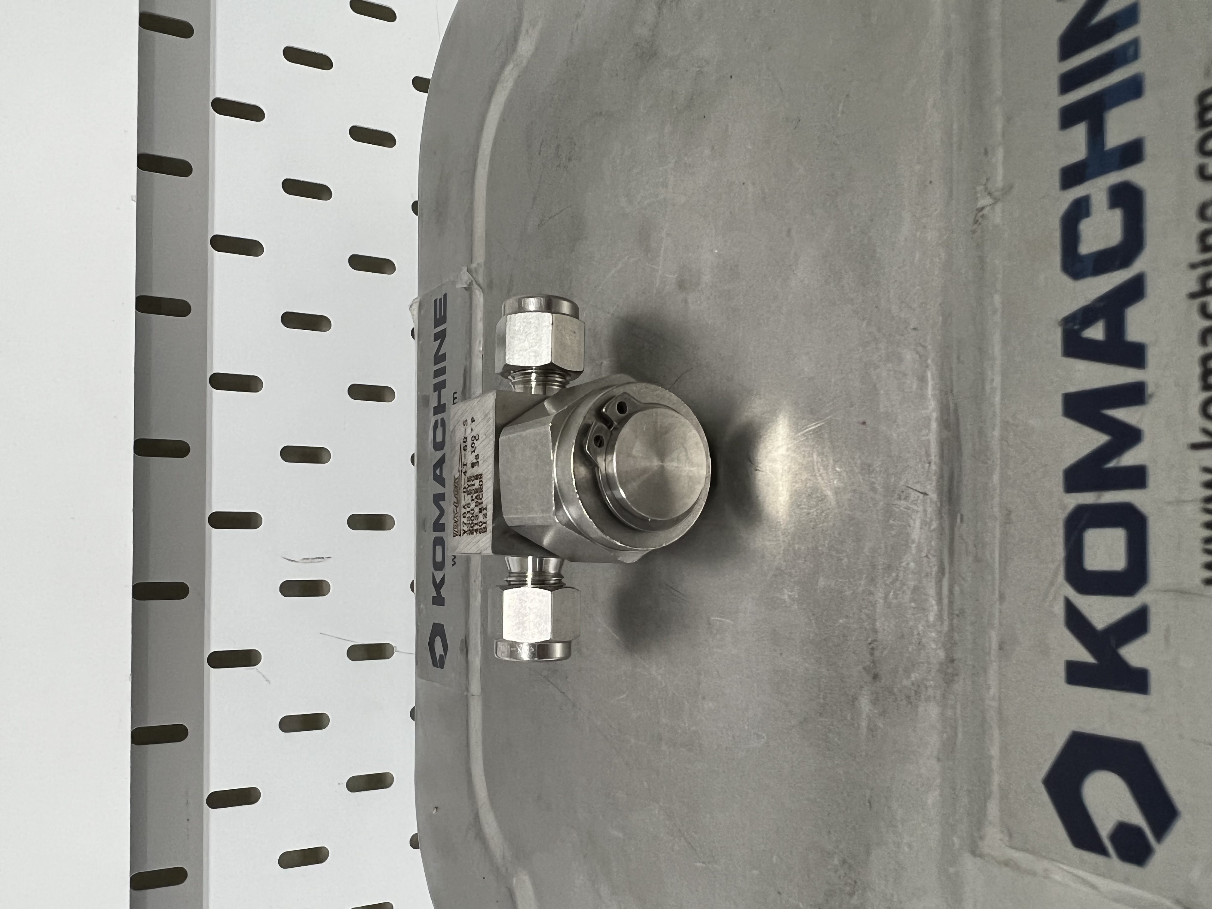V76A-D-4T-60-S / Tee Filter / DK-LOK