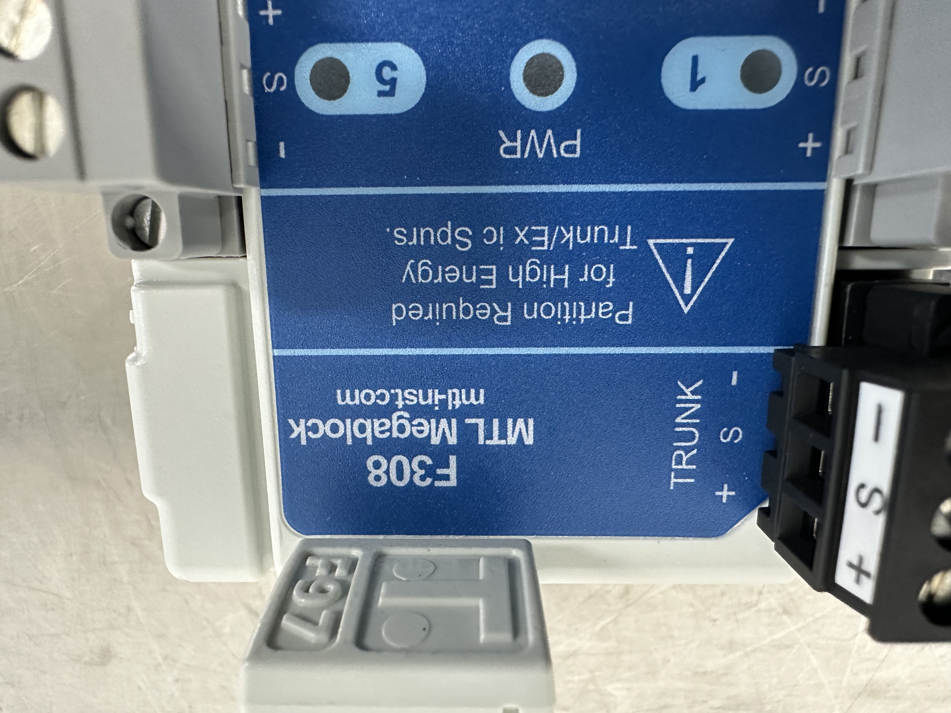 F308 / 8-Way Megablock / EATON