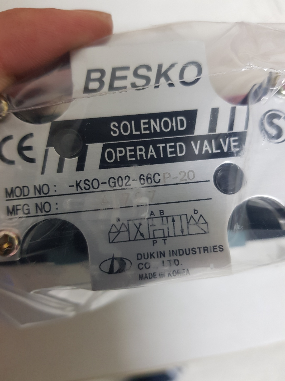 KSO-G02-66CP-10 / Solenoid Operated Valve / DUKIN INDUSTRIES (BESKO)