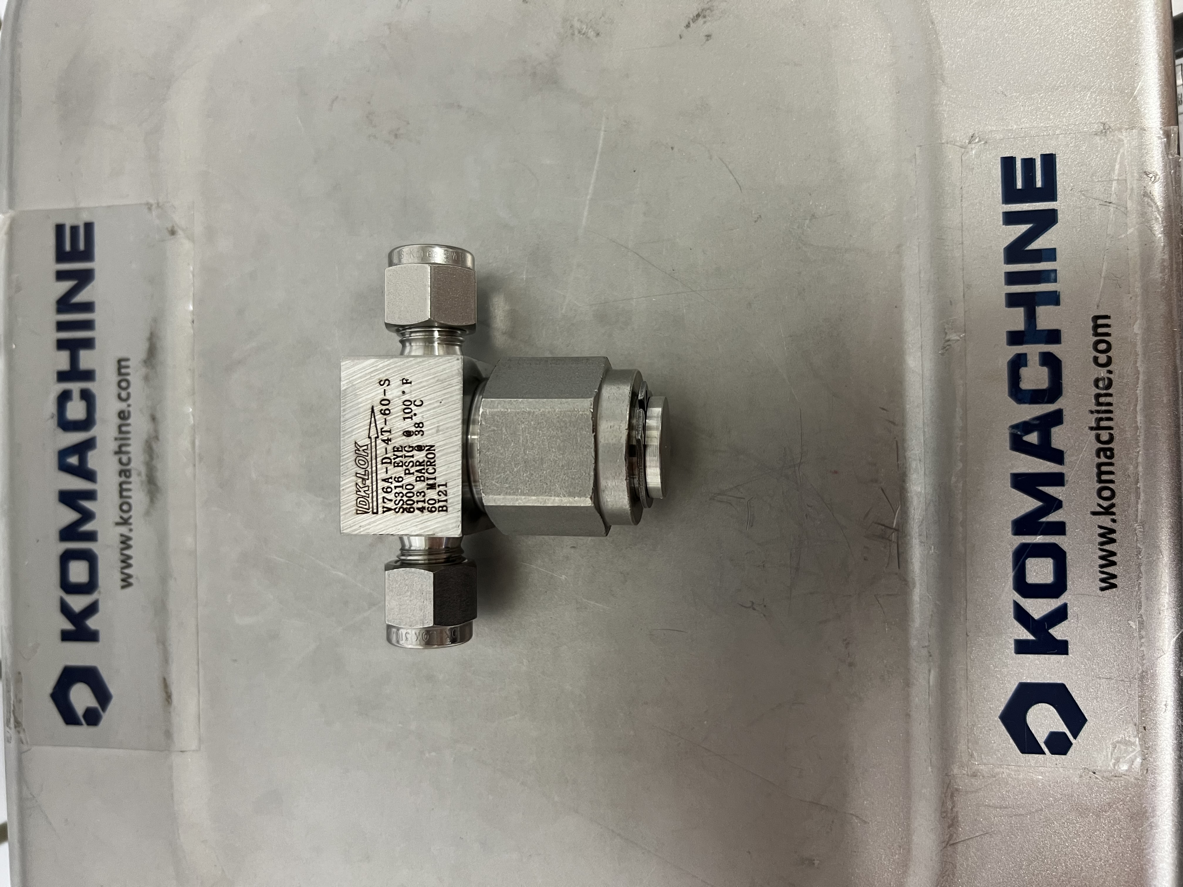 V76A-D-4T-60-S / Tee Filter / DK-LOK