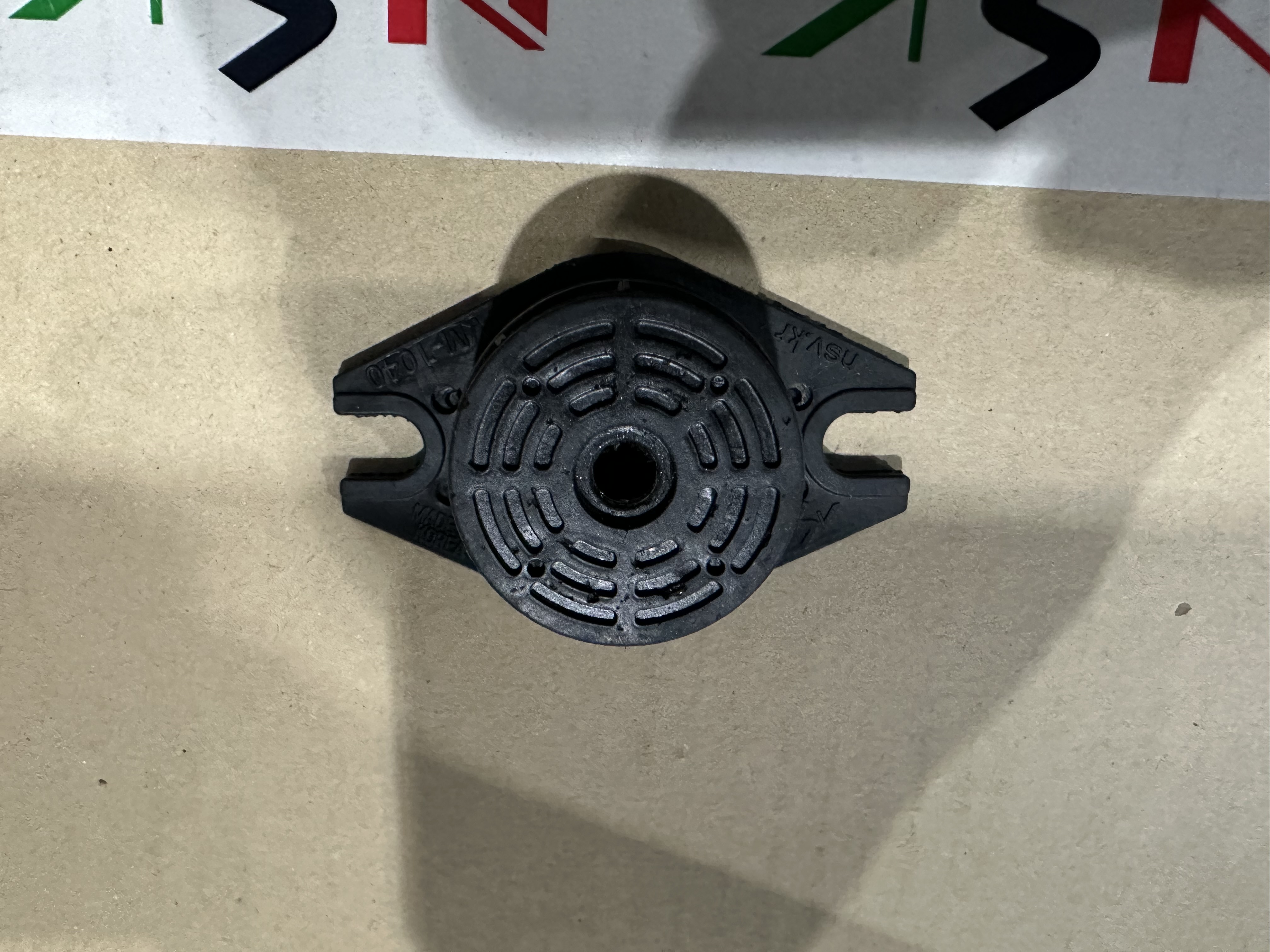 VM-1040 / Rubber Mount / NSV