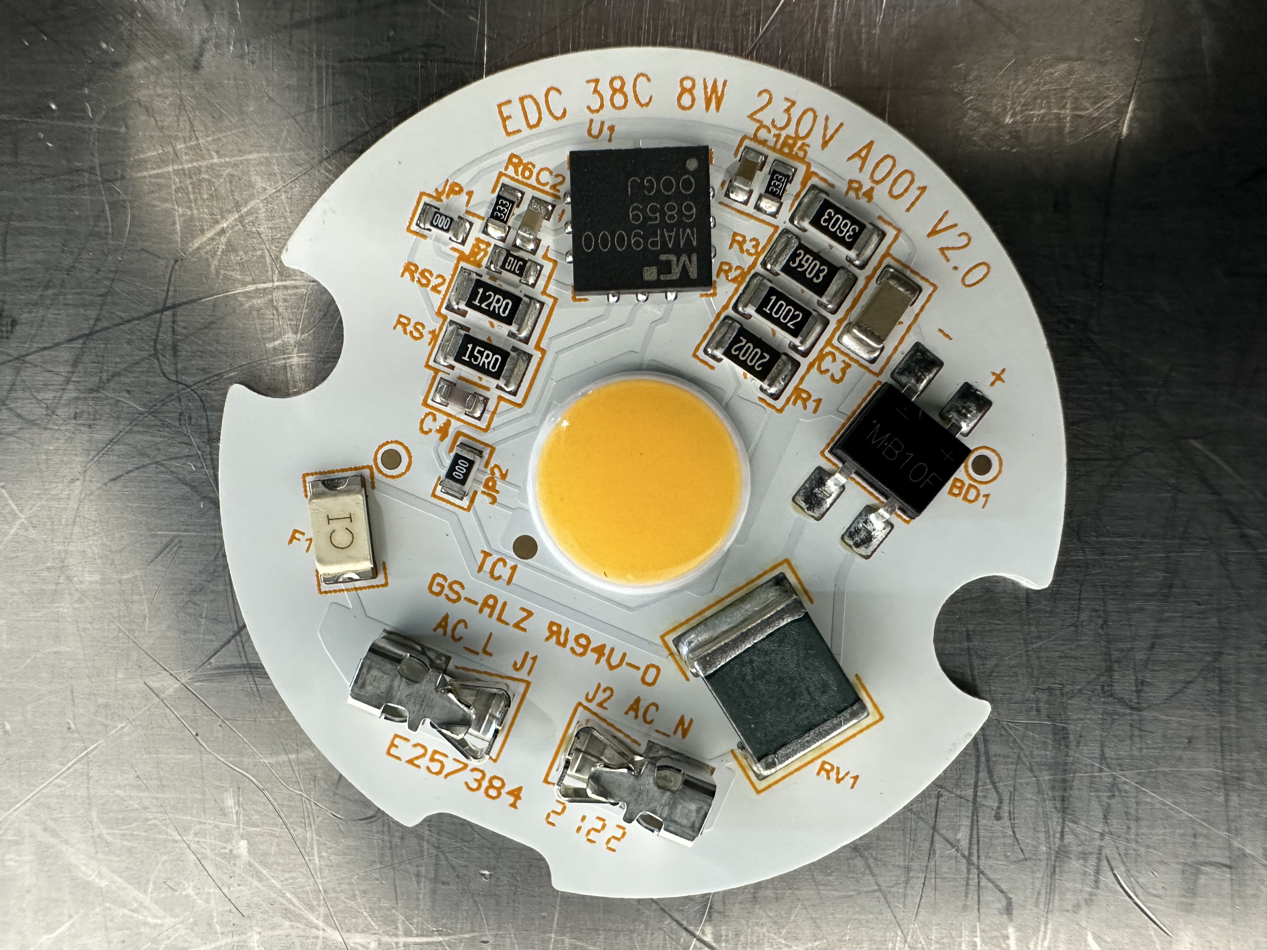 EDC 38C 8W 830 230V/A 001 (EDC/38C/8W/830/230V/A001) / Egg Drop / LUMENS