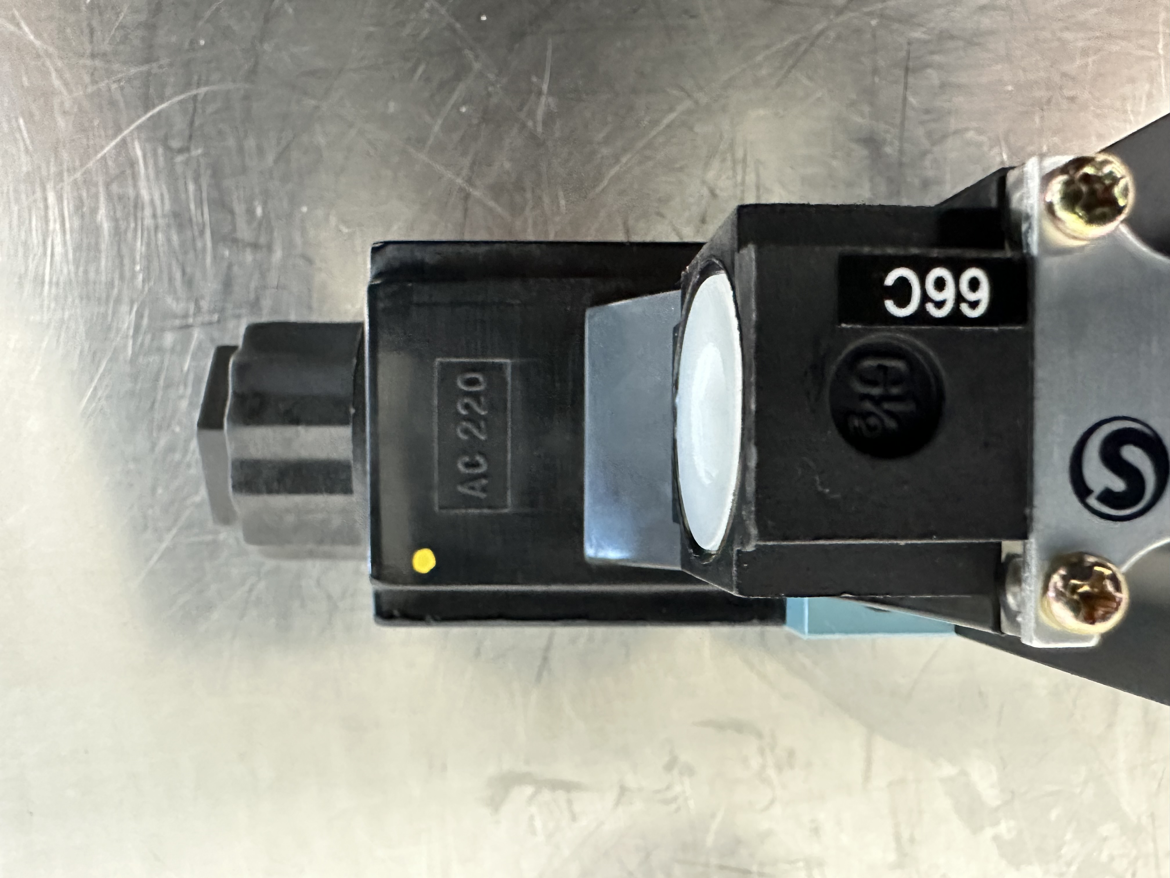 KSO-G02-66CB-20 / Solenoid Operated Valve / DUKIN INDUSTRIES (BESKO)