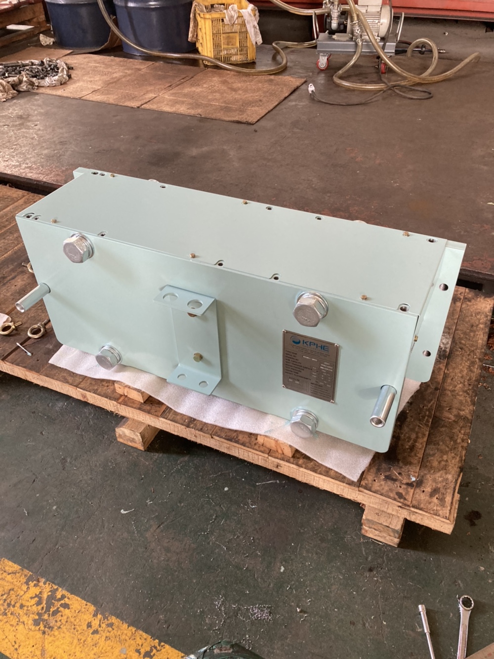 6L23/30H900RPM / LO Cooler