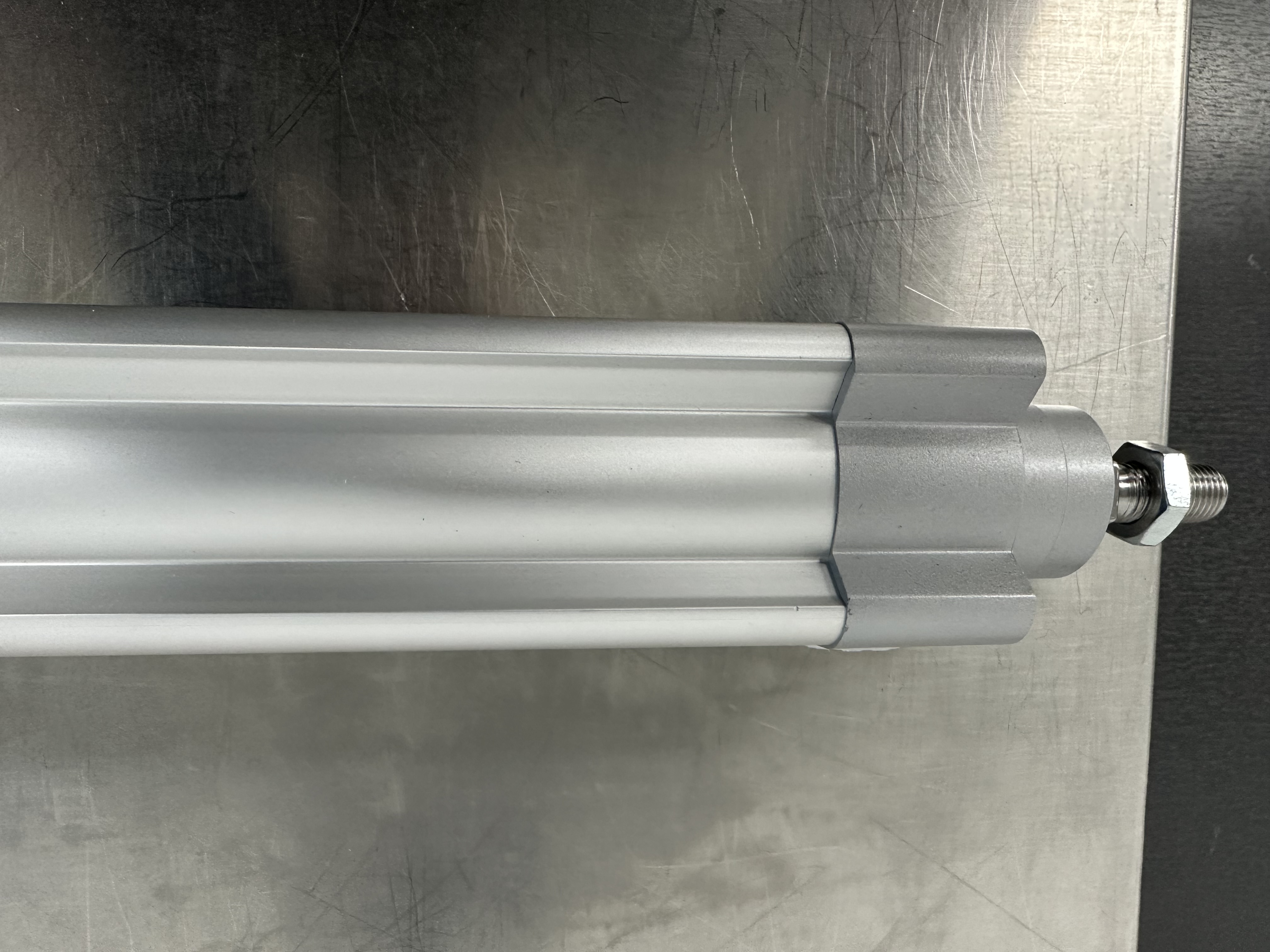 DSBC-Q-40-200-PPVA-N3 / Cylinder / FESTO