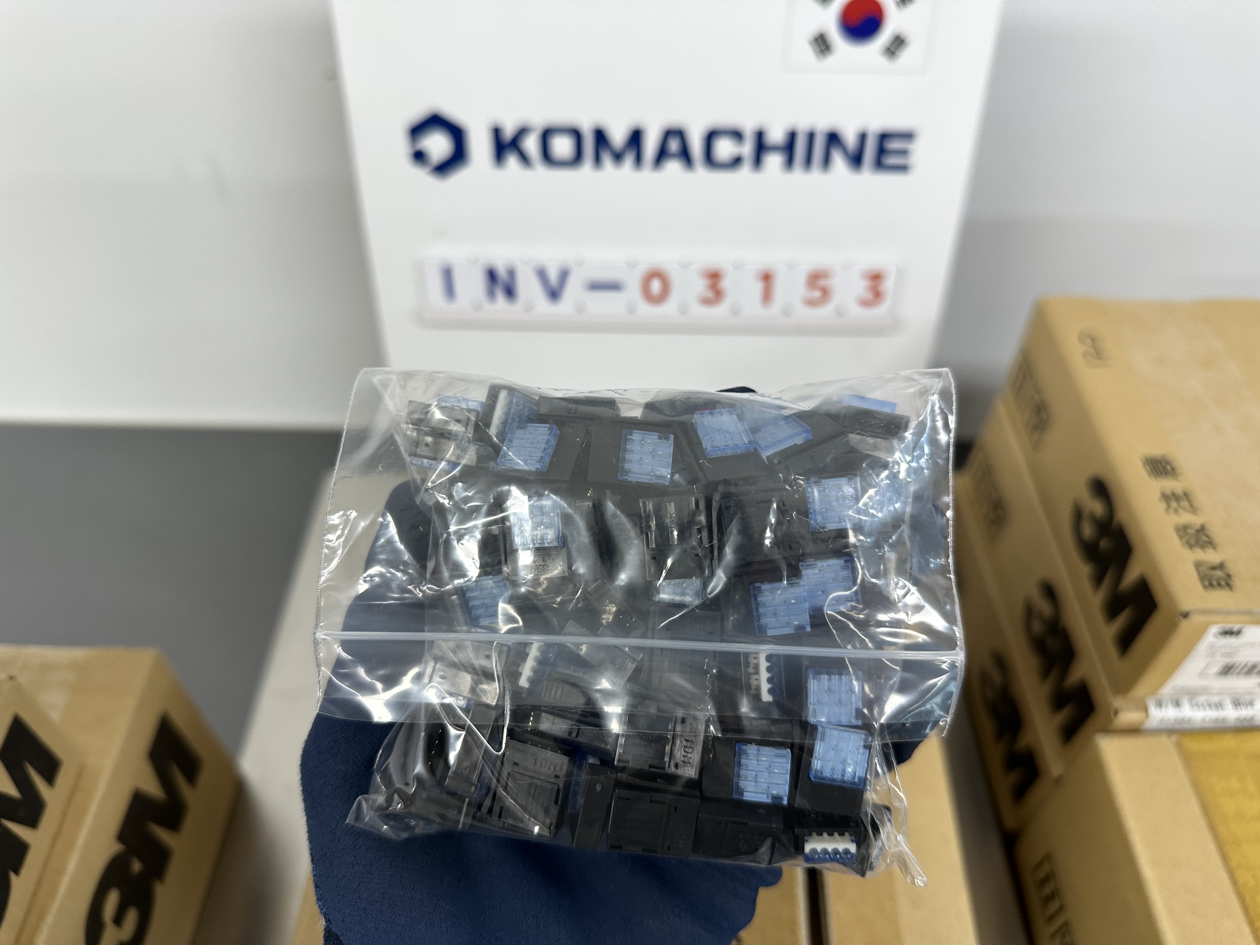 37104-2165-000FL / 3M Mini Clamp Connector / 3M