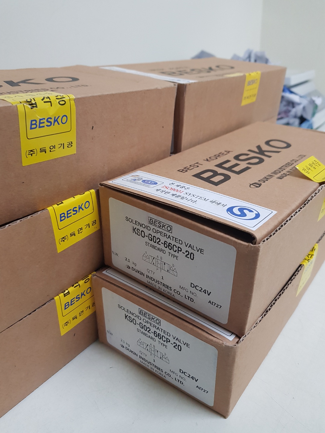 KSO-G02-66CP-10 / Solenoid Operated Valve / DUKIN INDUSTRIES (BESKO)