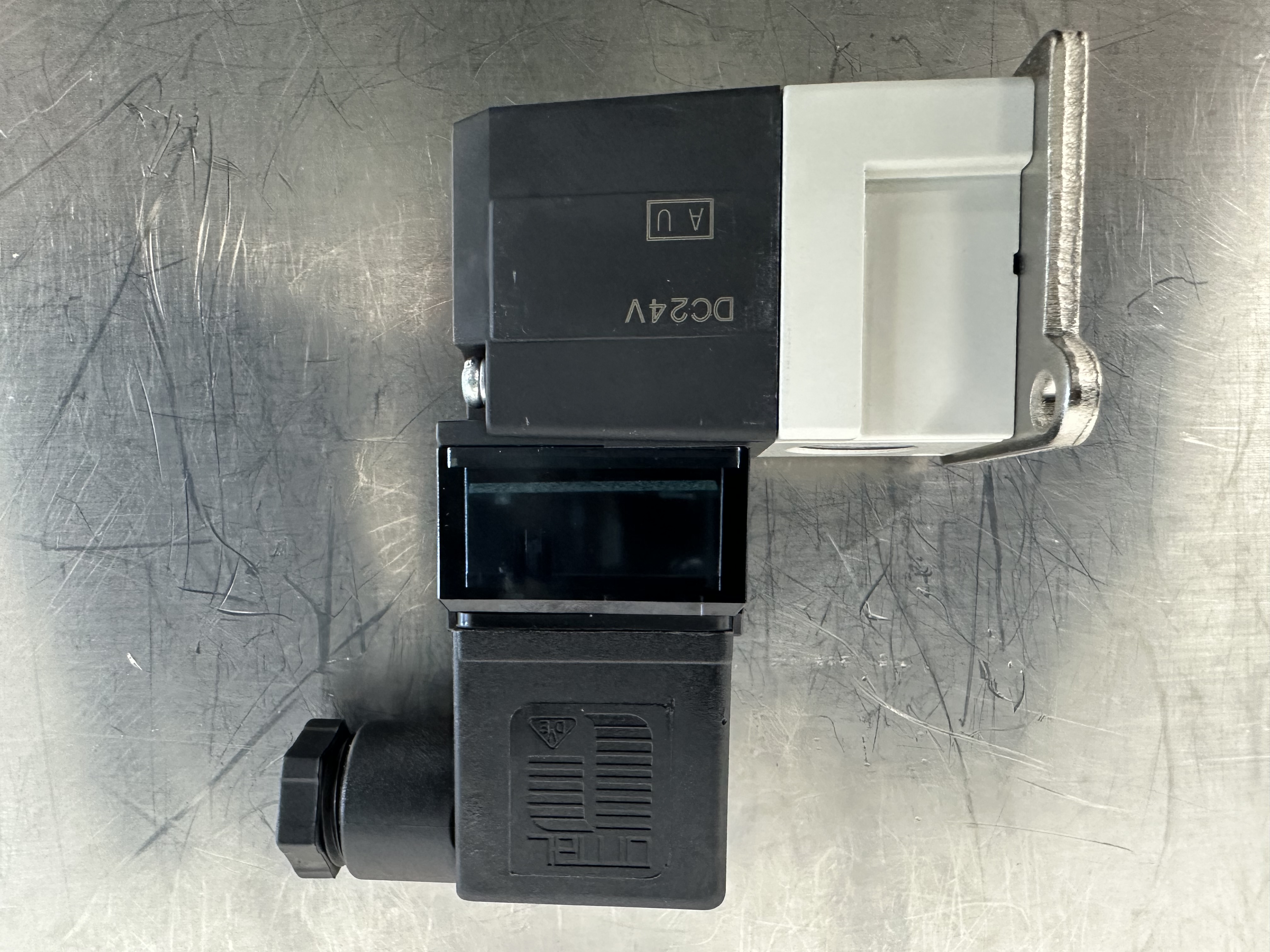 VT307V-5DZ-02-F / Valve / SMC