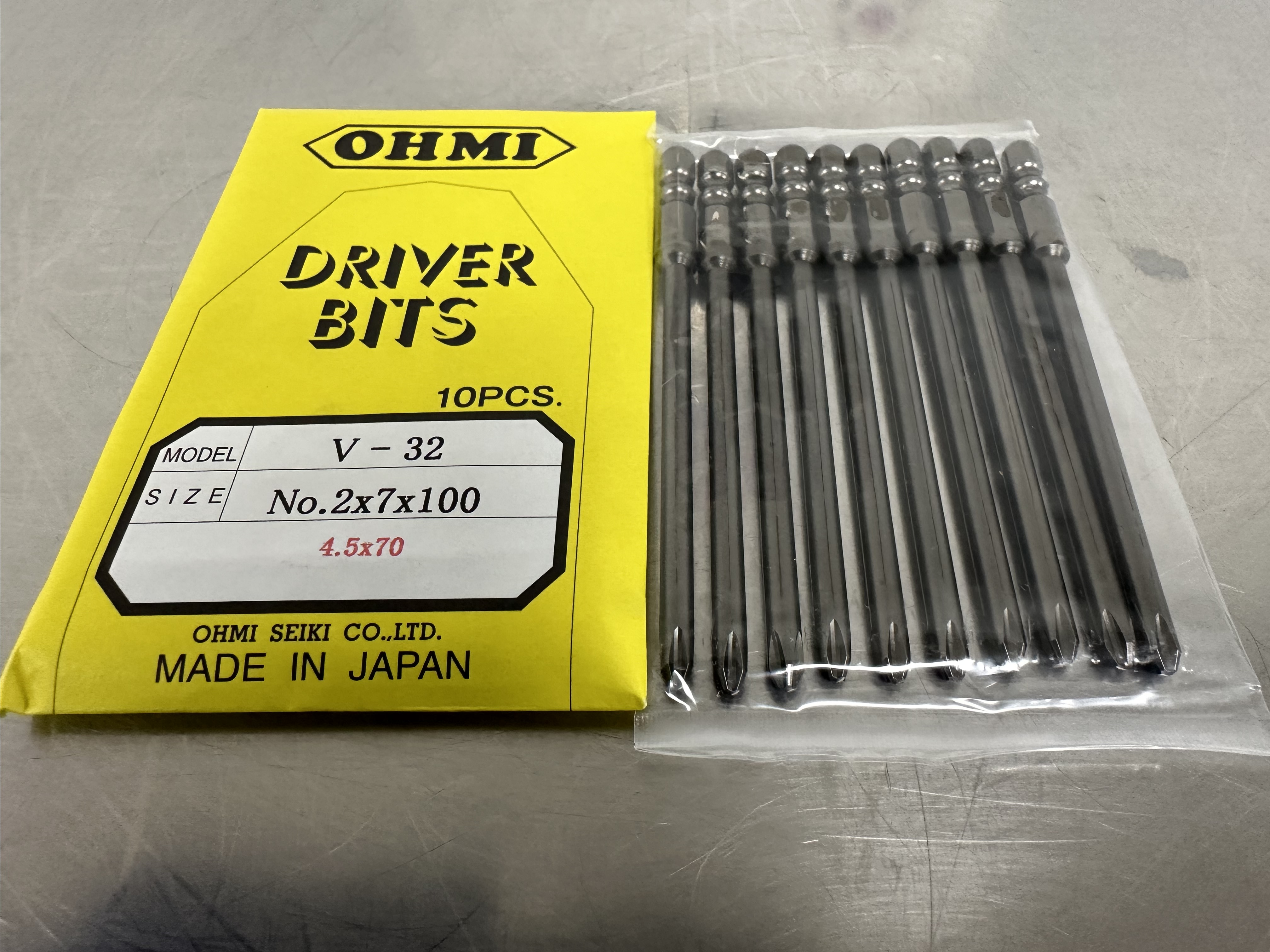 V-32 No.2x7x100(4.5x70) / Driver Bits / OHMI