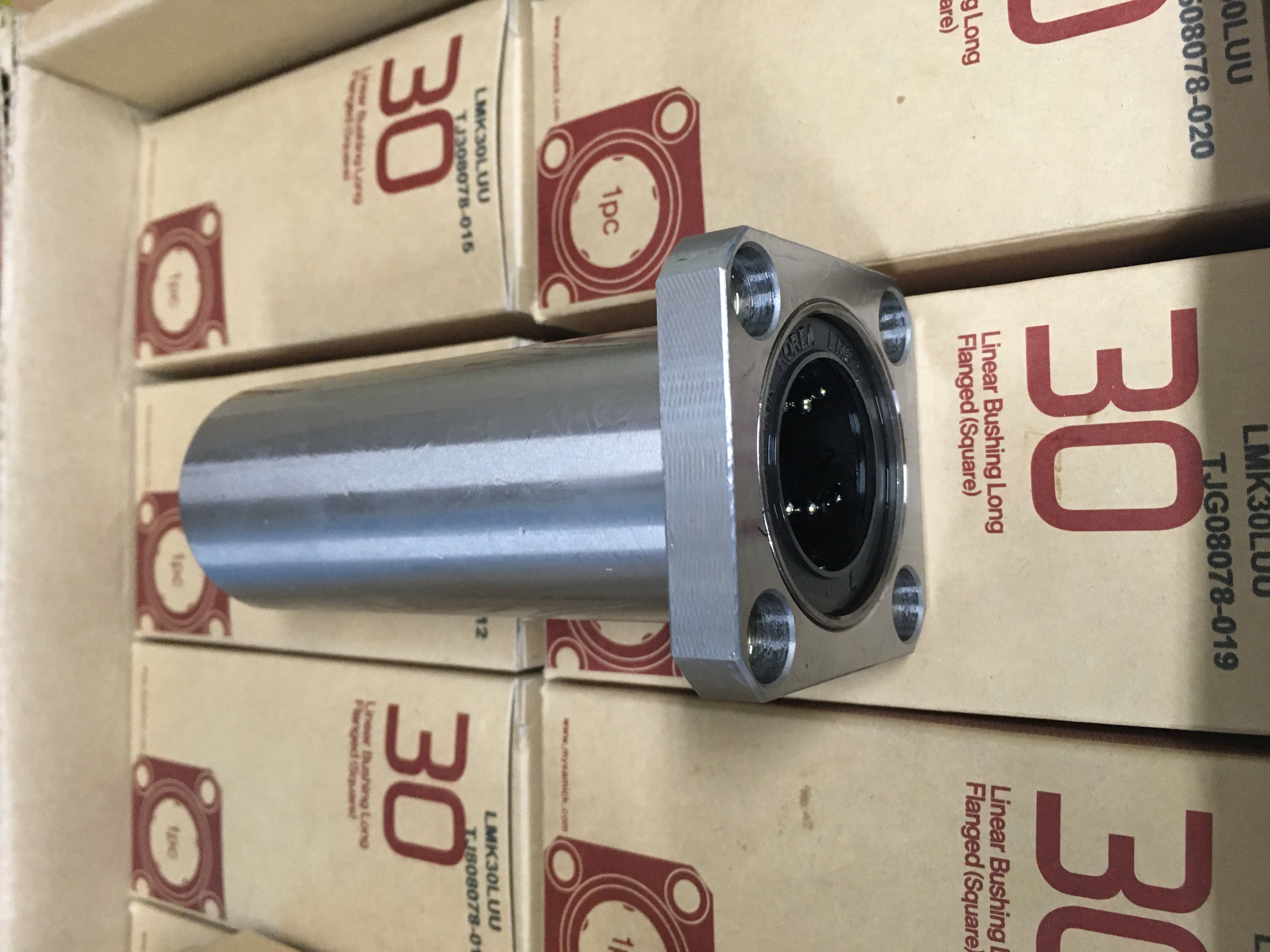 LMK30LUU / Ball Bush / SAMICK THK