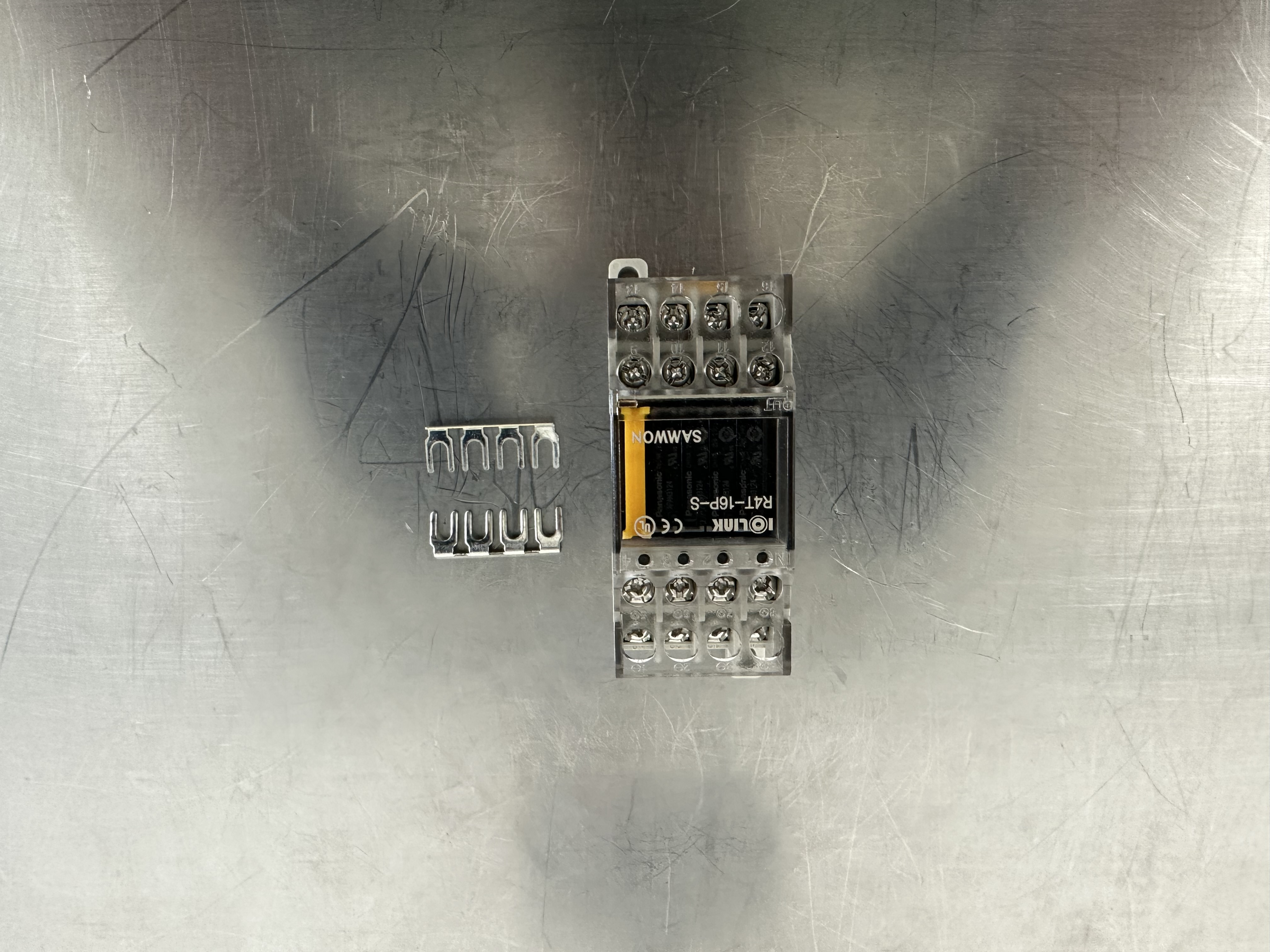R4T-16P-S / Relay Terminal / SAMWON ACT (IOLINK)