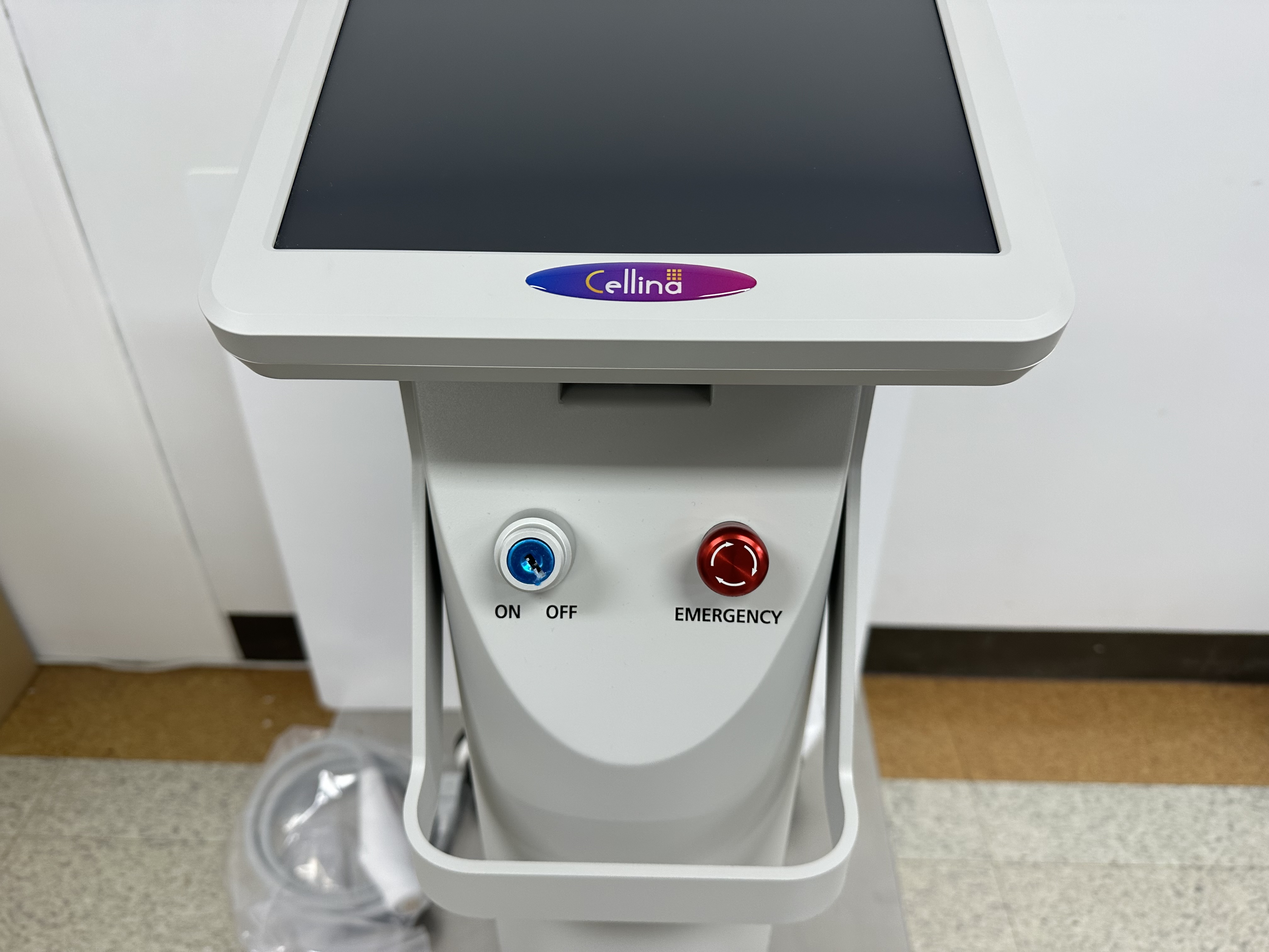 CELLINA V1 / Dual Fractional RF Technology / DAOL MED