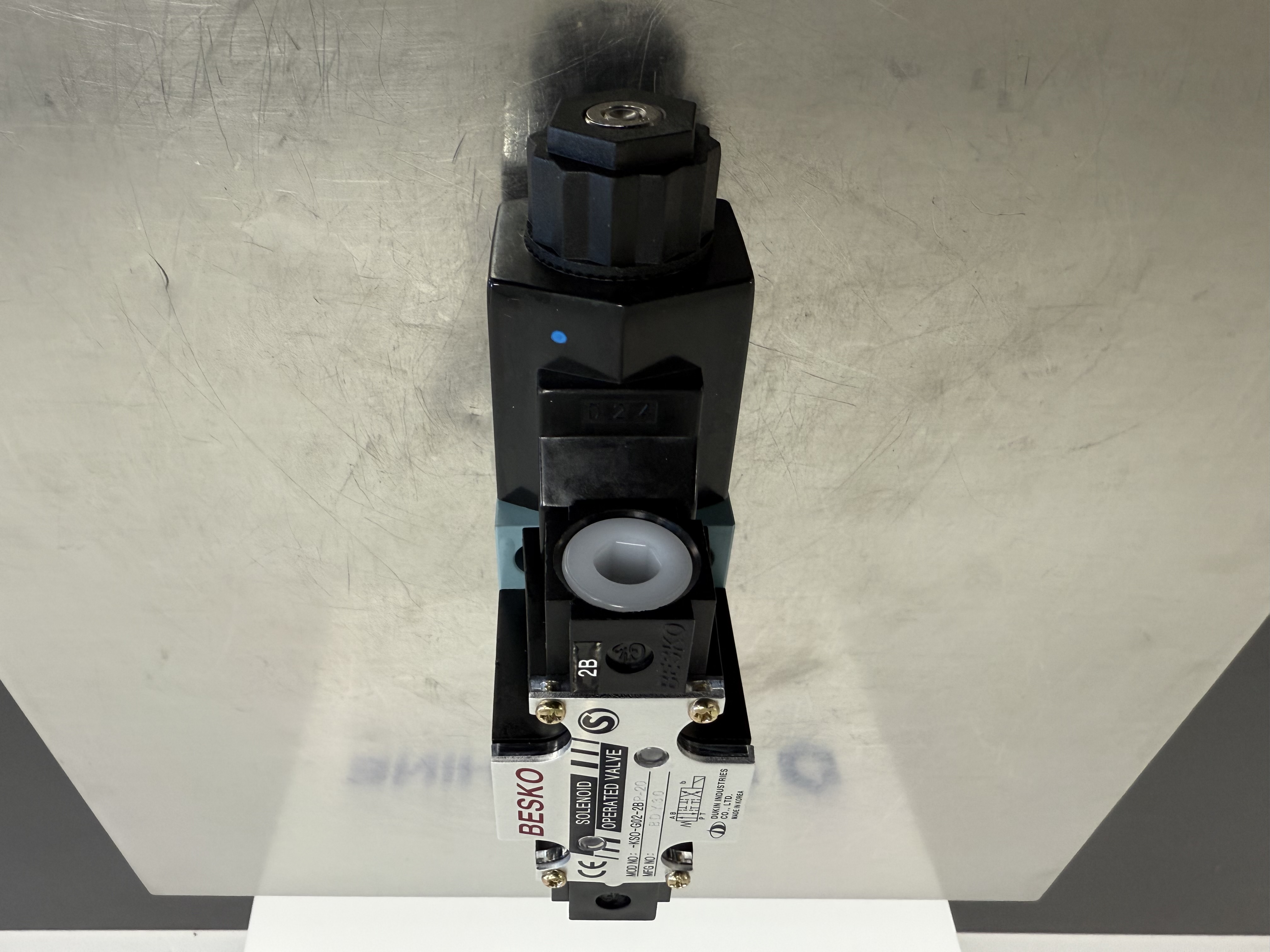 KSO-G02-2BP-20 / Solenoid Operated Valve / DUKIN INDUSTRIES (BESKO)