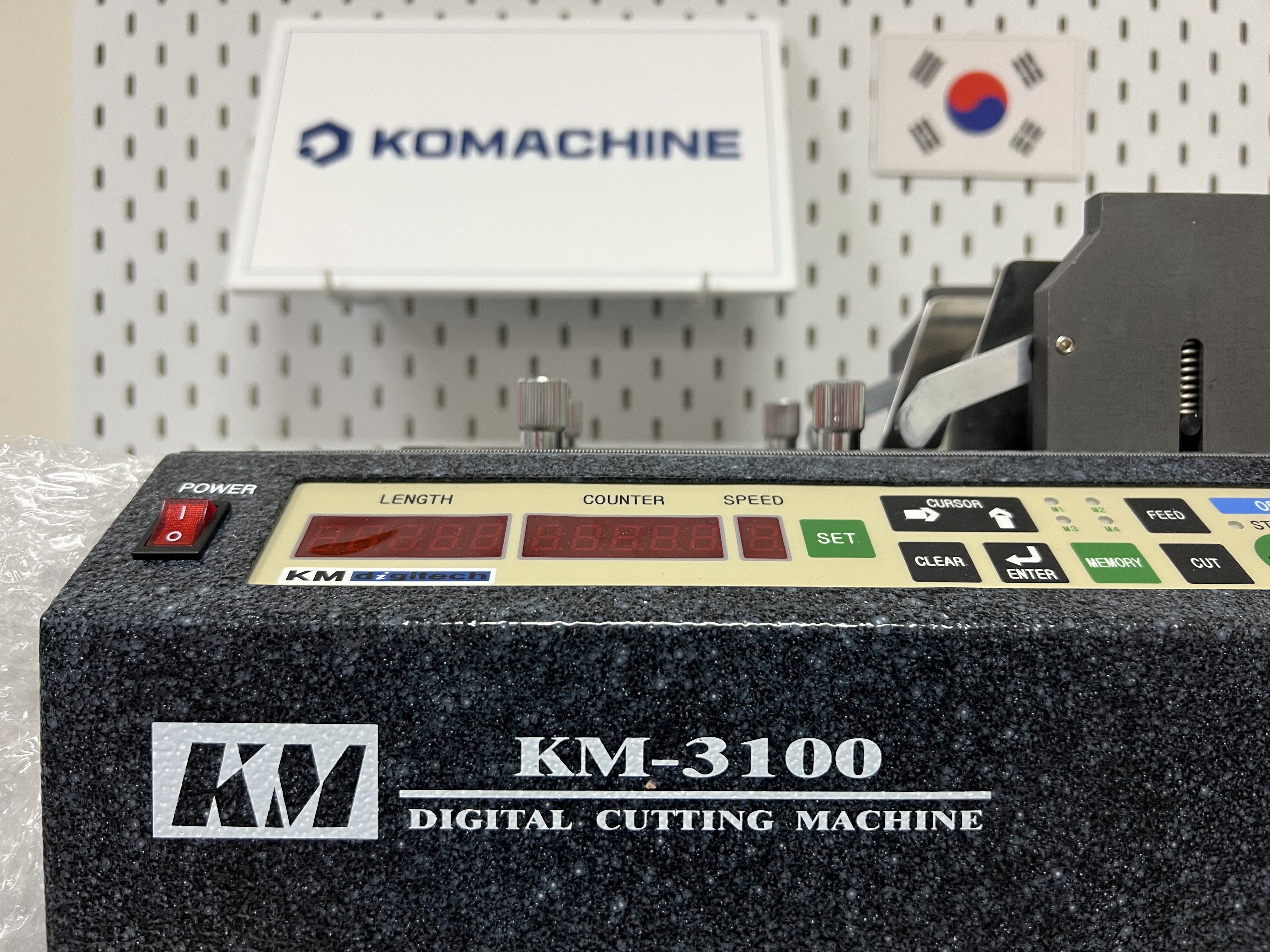 KM-3100 / Digital Cutting Machine / KM DIGITECH